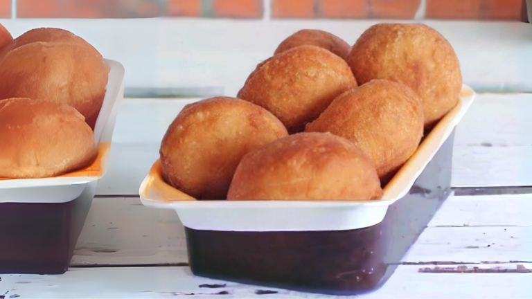 Easy Vetkoek Recipe: A South African Delight for Breakfast and Snacks ...