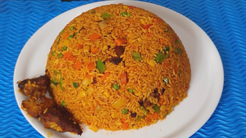 How to Cook Authentic Cameroonian Jollof Rice – A Step-by-Step Guide ...